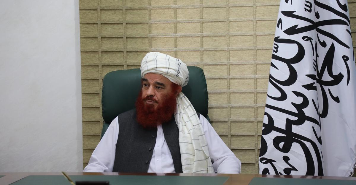 وزارت حج و اوقاف طالبان ورود دختران بالغ به مساجد دارای مدارس دینی در