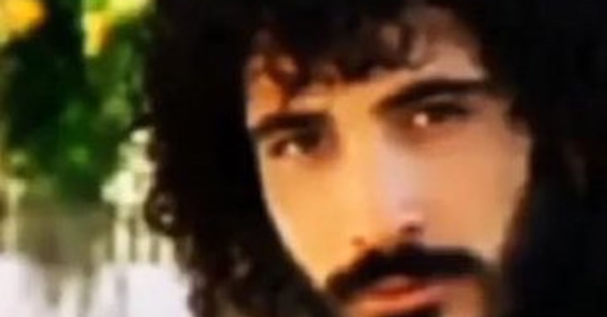 محسن هاشمزهی، شهروند بلوچ، برای اجرای حکم اعدام به سلول انفرادی منتقل شد